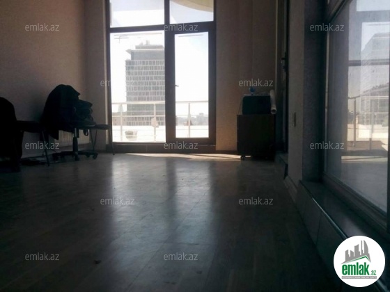 İcarəyə verilir 1 otaqlı 26 m2 ofis AF Business House