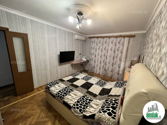 Satılır 3 otaqlı 70 m2 köhnə tikili Altes Plaza